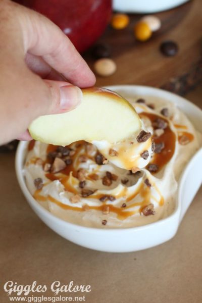 Caramel Candy Apple Bar / Station Idea | Fall Party Ideas