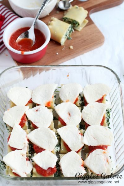 Mini Lasagna Roll-up Appetizers for Holiday Entertaining - Giggles Galore